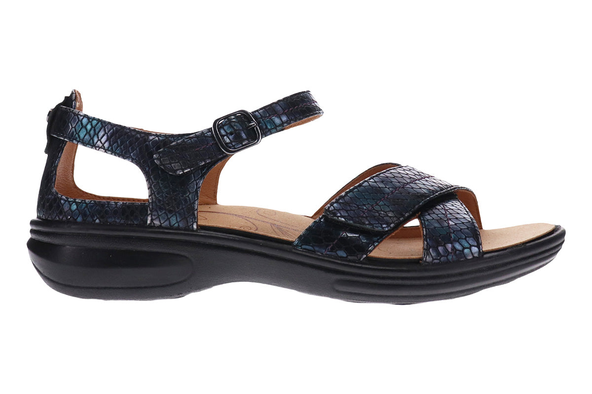 Revere Lucea M Slate Interest Womens – FootMotion